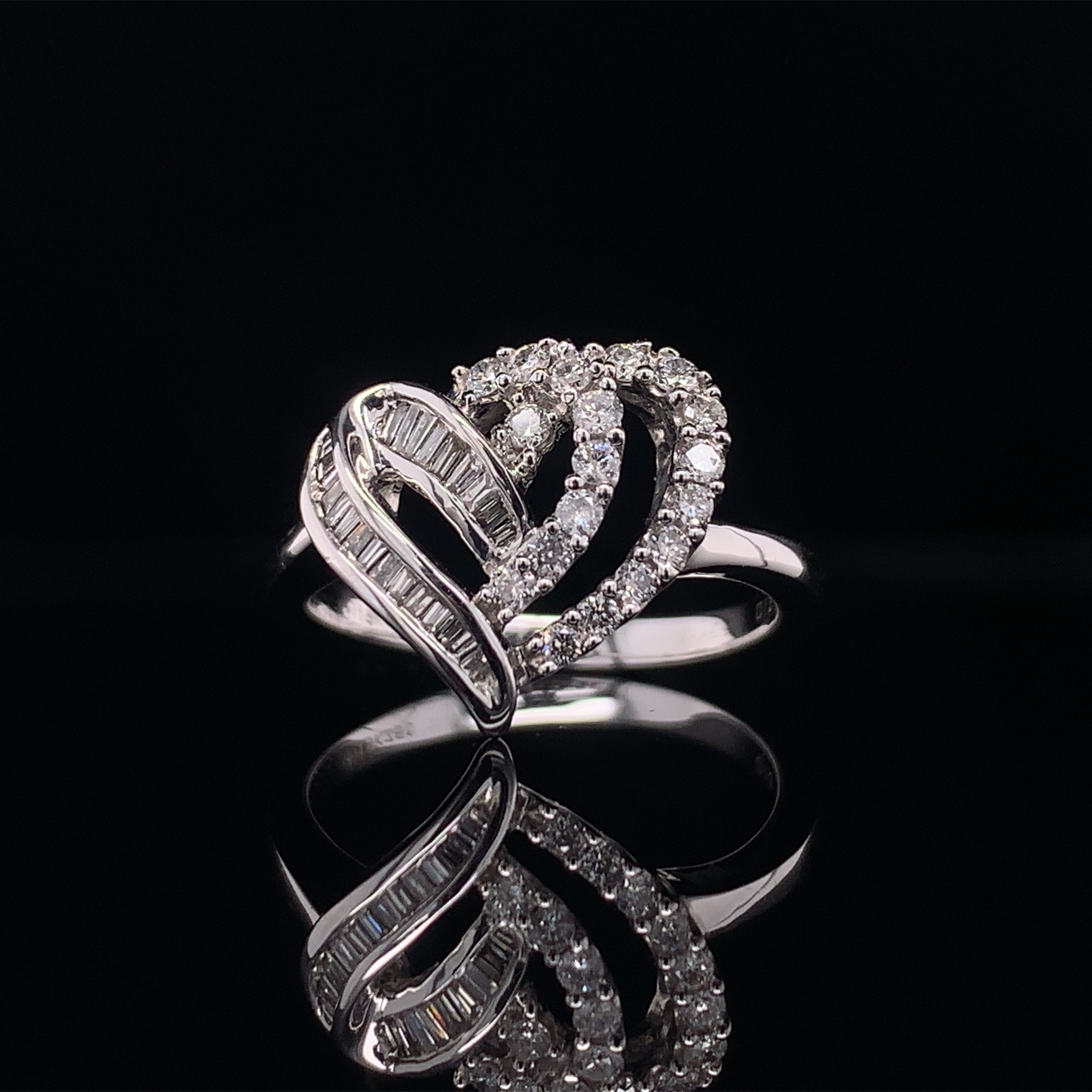 Hearts And Curves Diamond Ring | Just Gold Jewellery Sydney